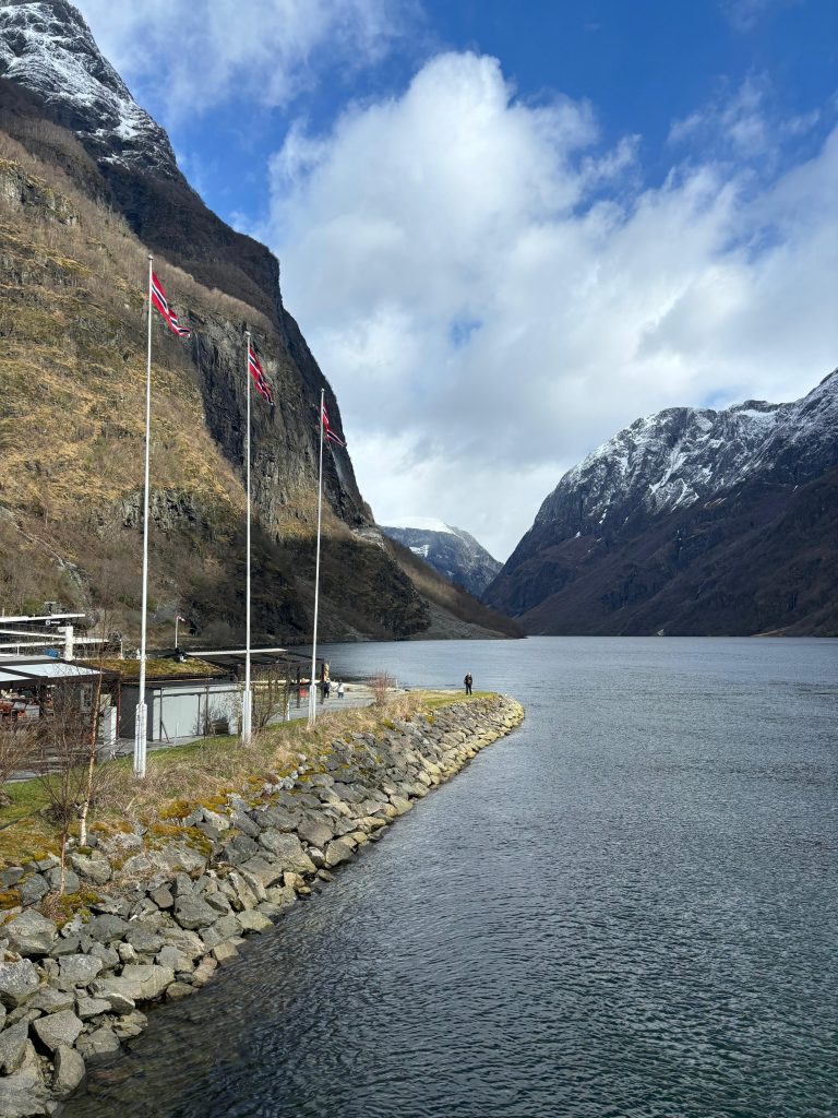 Noruega: terra de fiordes, montanhas e cultura viking | Blog Kangaroo